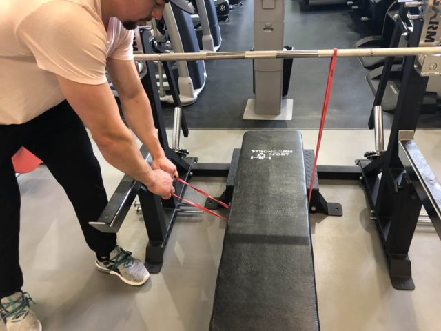Do Bands Help Bench Press? (Yes, Here's Why, & How to Do It ...