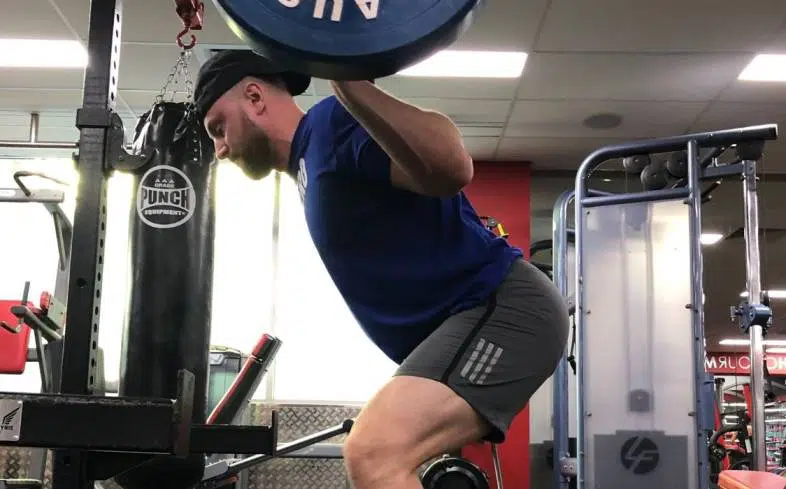 Anderson Squat vs Pin Squat: Differences, Pros, Cons ...