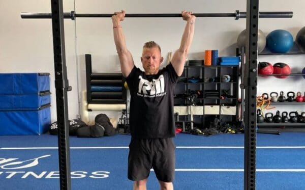What Is The Best Overhead Press Grip Width & Hand Placement ...