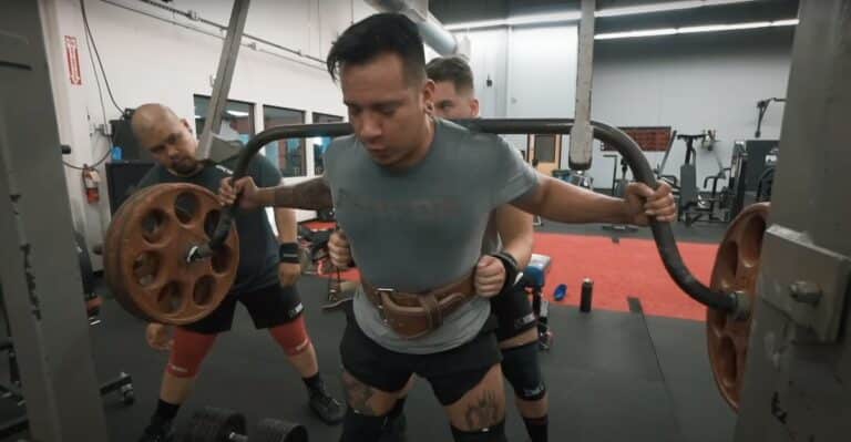 How Much Does A Squat Bar Weigh? 7 Types Explained ...