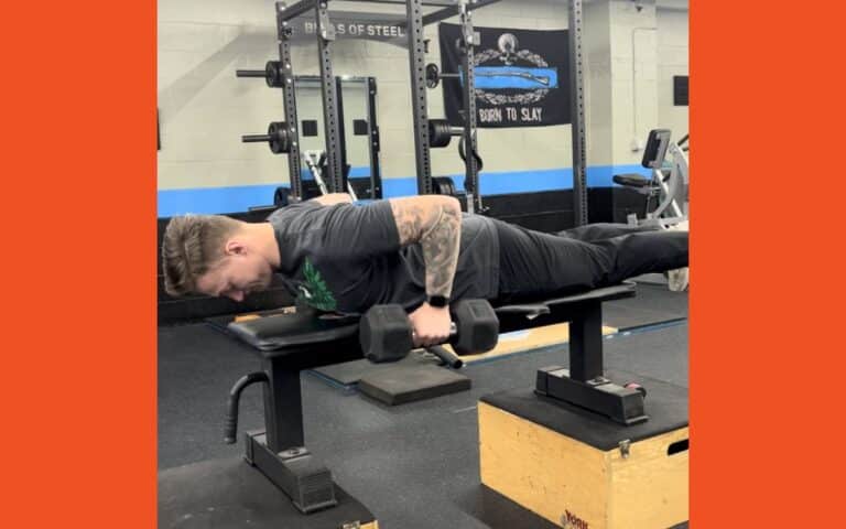 Dumbbell Rows: Maximize Your Back Gains With This Guide ...